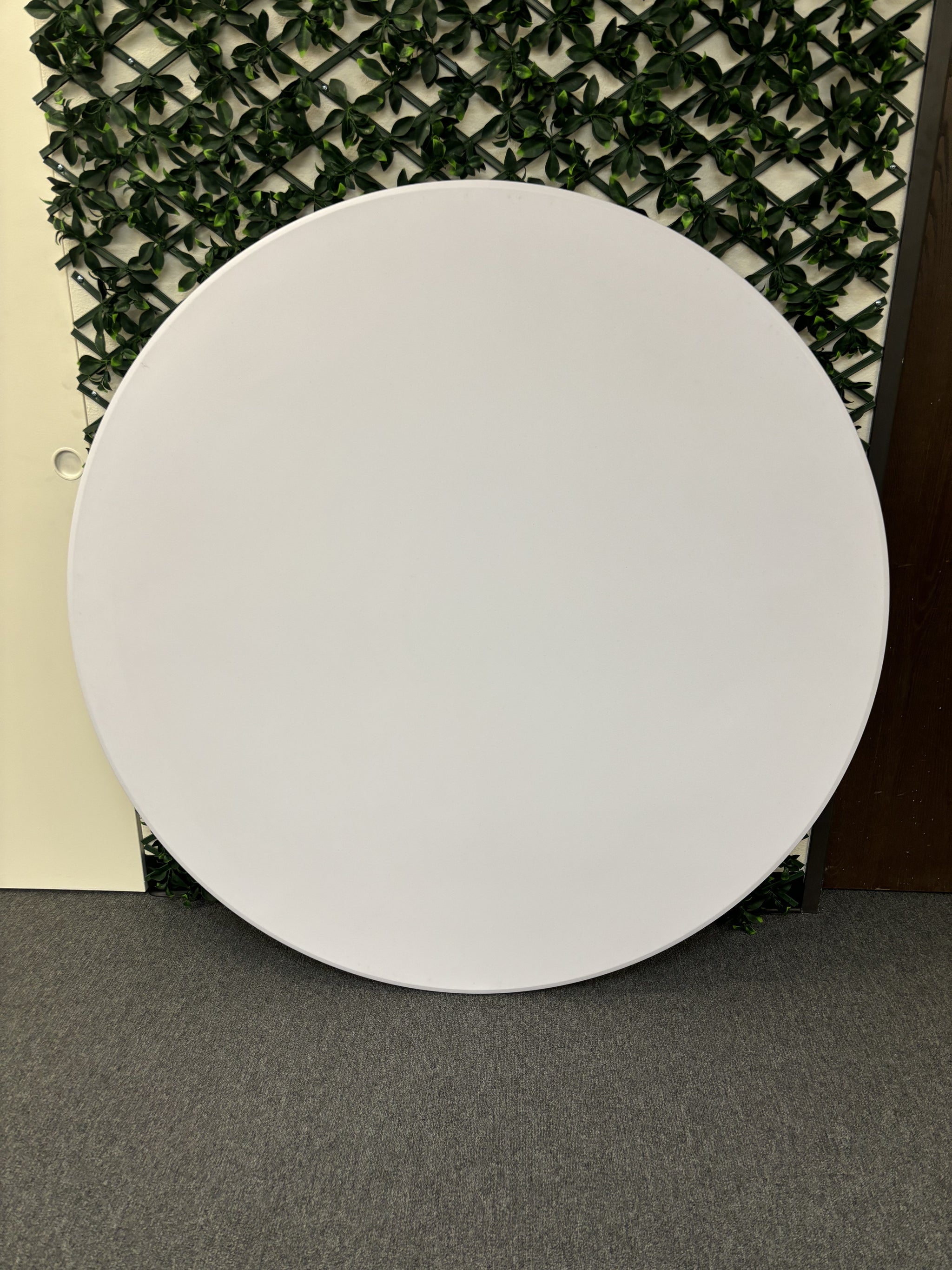 Plastic Round Tables - 60'' – DuramaxChairs